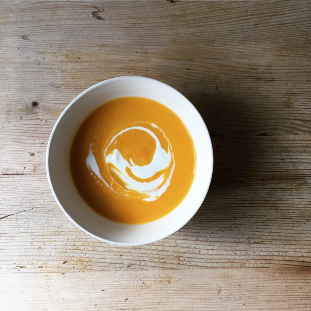 Rüebli-Apfelsuppe mit Sternanis – Einfach Essen